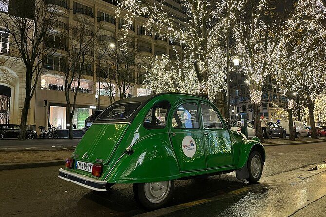 Private tour Paris Christmas lights tour 2 hours in Citroën 2CV - Key Points