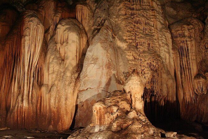 Private tour] Perfect day! Sticky waterfall + ChiangDao Cave + Wat BandenTemple - Key Points