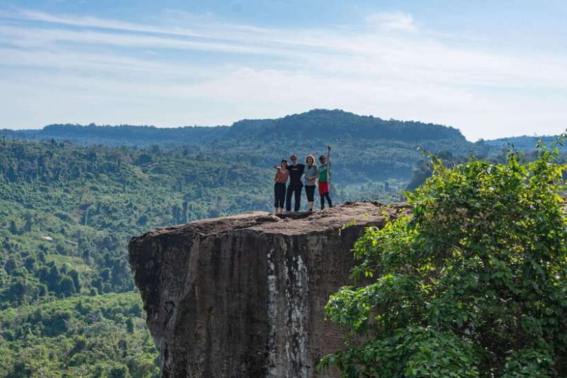 Private Tour: Phnom Kulen Waterfall, Banteay Srie with lunch - Key Points