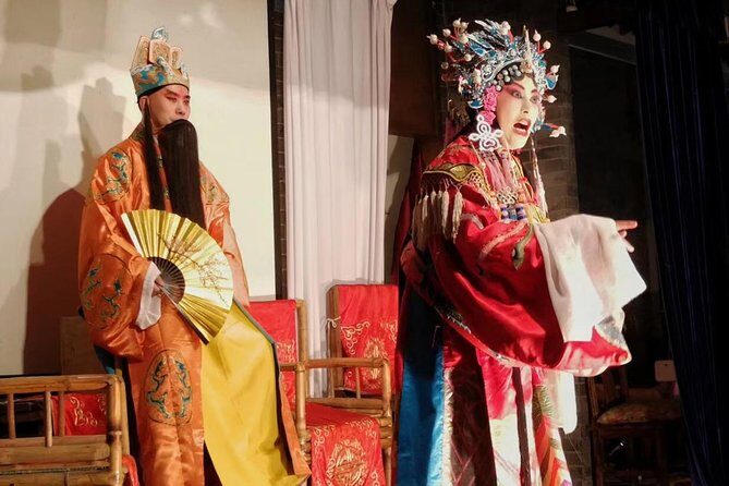 Private Tour: Shichahai, Nanluoguxiang and Peking Opera&dinner - Exploring Beijing’s Evening Charm: Nanluoguxiang and Shichahai