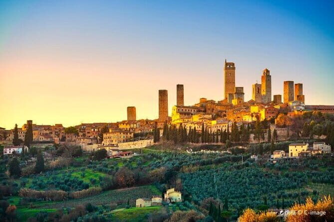 Private tour Siena, San Gimignano and Monteriggioni, lunch in the cellar - Key Points