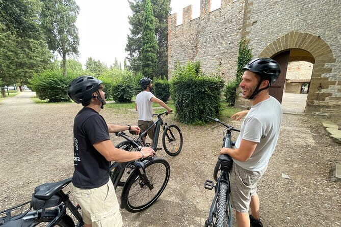 Private tour Siena, San Gimignano and Monteriggioni, lunch in the cellar - FAQ