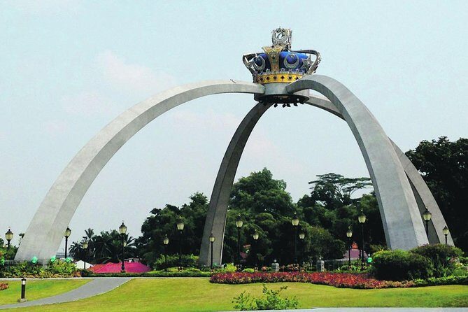 Private Tour: Sightseeing Daytrip to Johor Bahru from Singapore - Who Should Book This Trip?