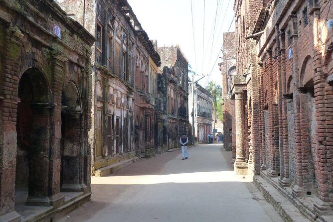 Private Tour: Sonargaon Full-day Sightseeing Tour; The Ancient Capital - Goaldi Mosque: A Medieval Architectural Gem