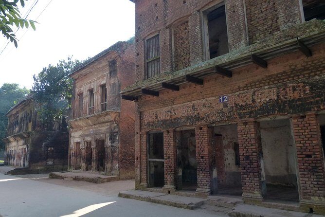 Private Tour: Sonargaon Full-day Sightseeing Tour; The Ancient Capital - The Boat Ride on River Meghna: A Relaxing End to the Day