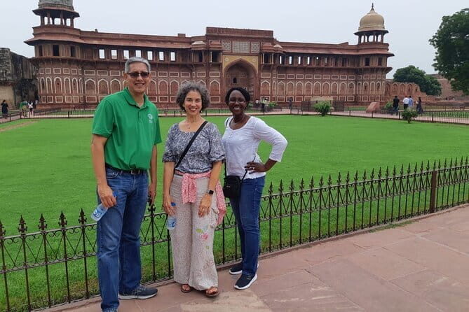 Private Tour: Taj Mahal & Agra Fort in Authentic Indian Dress - The Journey to Agra: Smooth and Comfortable Transport