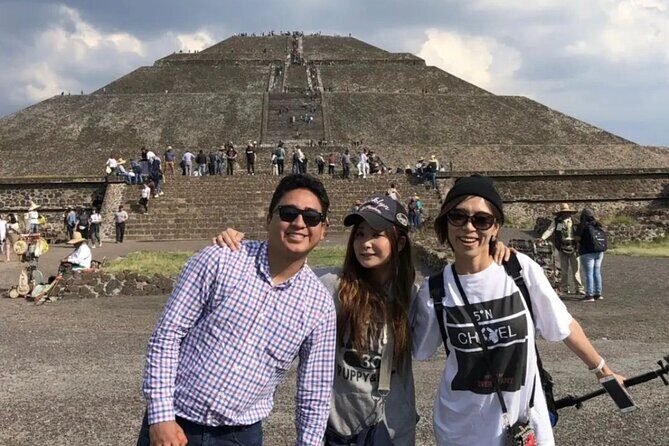 Private Tour: Teotihuacán/Basílica de Guadalupe Hotel Pick Up - The Basilica of Guadalupe—A Cultural and Religious Icon