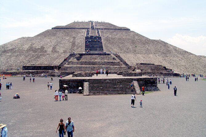 Private Tour: Teotihuacan Pyramids and Shrine of Guadalupe with lunch - Key Points