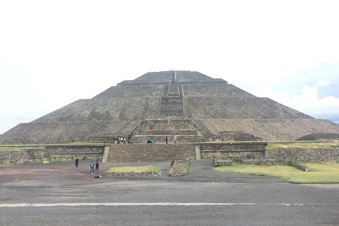 Private Tour Teotihuacan Pyramids & Basilica of Guadalupe - What Makes This Tour Stand Out?