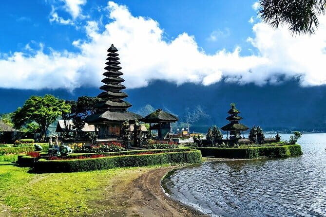 Private Tour The Aling Aling Waterfall Bali is Truly a Paradise - Additional Elements: Markets and Rural Vibes