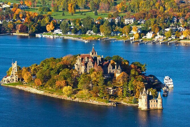 Private Tour to 1000 Islands from Toronto with Castle Boat Cruise - FAQs