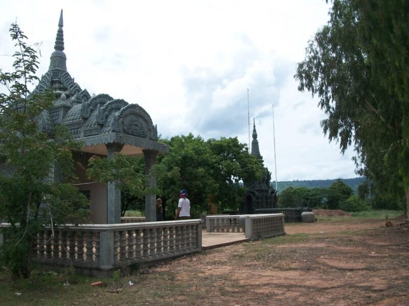 Private Tour to Anlong Veng (Khmer Rouge Stronghold) - Who This Tour Is Best For