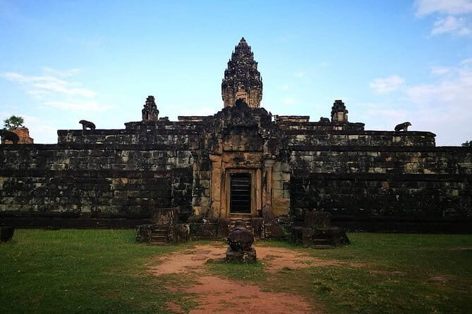 Private tour to Bakong Temple and Sunset at Tonle Sap Lake - Introduction