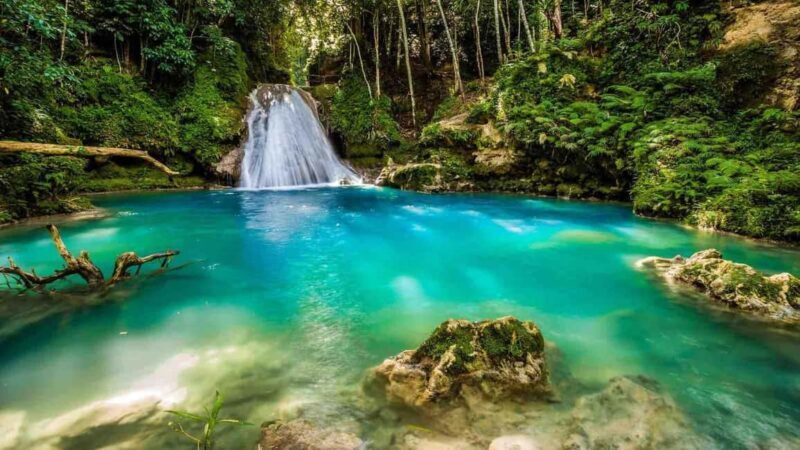 Private Tour to Blue Hole and Scotchies in Ocho Rios - Key Points