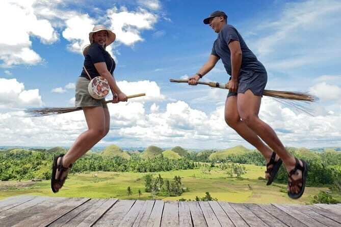 Private Tour to Chocolate Hills, Tarsiers, & River Lunch in Bohol - Key Points