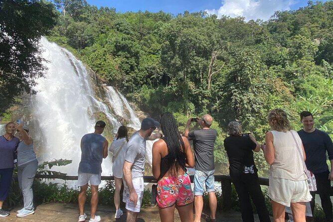 Private Tour to Doi Inthanon including Twins Pagodas and Hiking - Is This Tour Worth the Price?