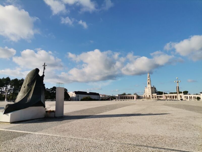 Private Tour to Fatima, Batalha, Nazare, Obidos From Lisbon - An In-Depth Look at the Tour