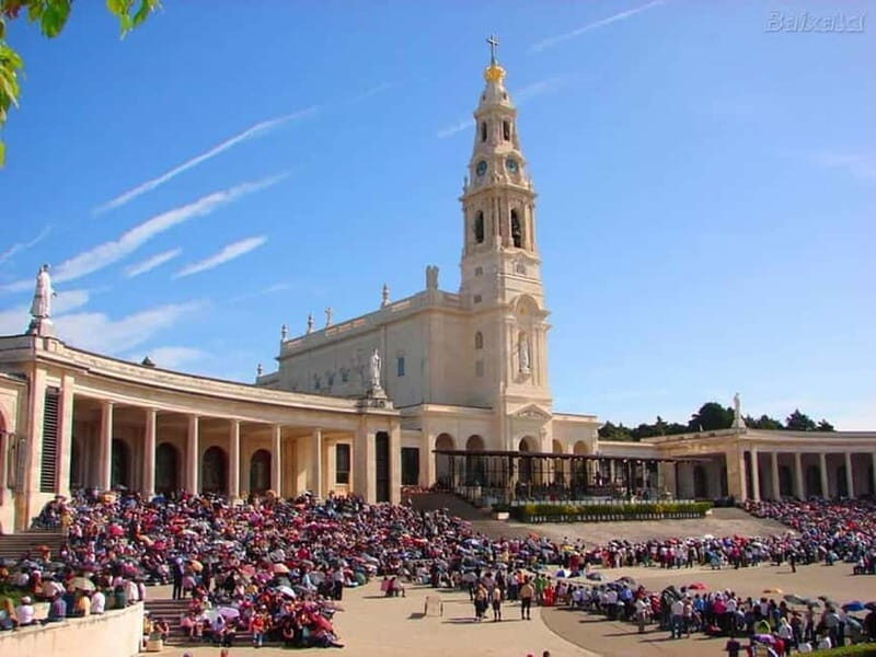PRIVATE TOUR TO FÁTIMA, ÒBIDOS & NAZARÉ - Introduction: A Taste of Portugal’s Sacred, Historic, and Coastal Charm