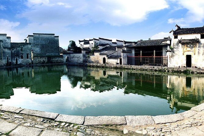 Private tour to Hongcun village and Tunxi old town with Lunch from Huangshan - FAQ