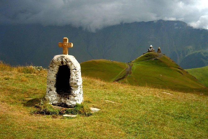 Private Tour to Kazbegi from Tbilisi - Key Points