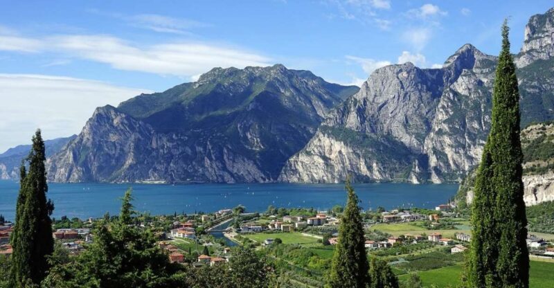 Private Tour to Lago Di Garda and Sirmione - Key Points