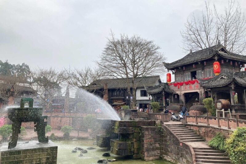Private Tour to Leshan Giant Buddha & Huanglongxi Old Town - Key Points