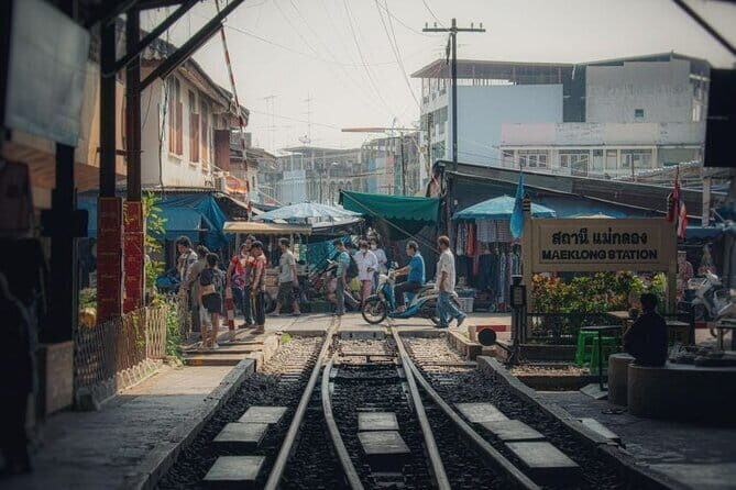 Private Tour to Maeklong Train Market and Floating Market - A Closer Look at the Itinerary and What You Can Expect