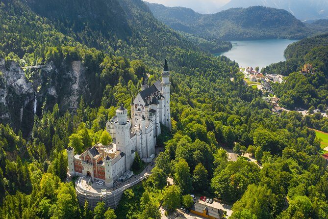 Private Tour to Neuschwanstein & Linderhof, Skip The Line & Lunch - Neuschwanstein Castle: The Fairy Tale from the Inside Out
