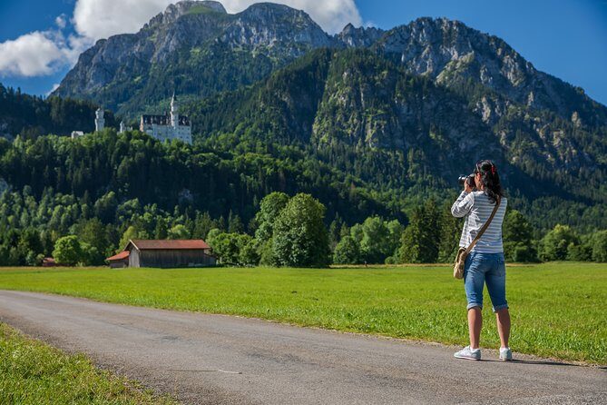 Private Tour to Neuschwanstein & Linderhof, Skip The Line & Lunch - What Sets This Tour Apart?