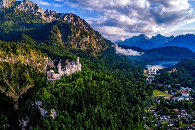 Private Tour to Neuschwanstein & Linderhof, Skip The Line & Lunch - Practical Details to Keep in Mind