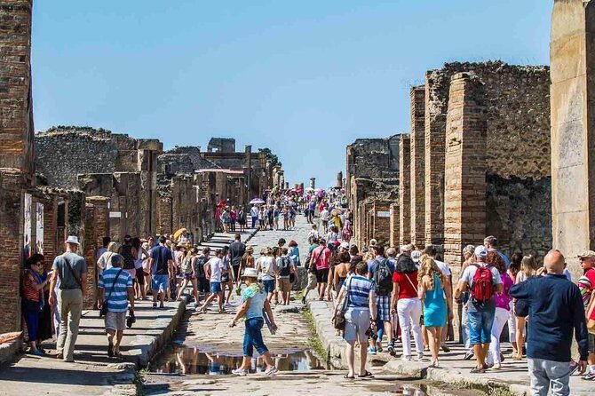 Private tour to Pompeii Herculaneum and Vesuvius - FAQ