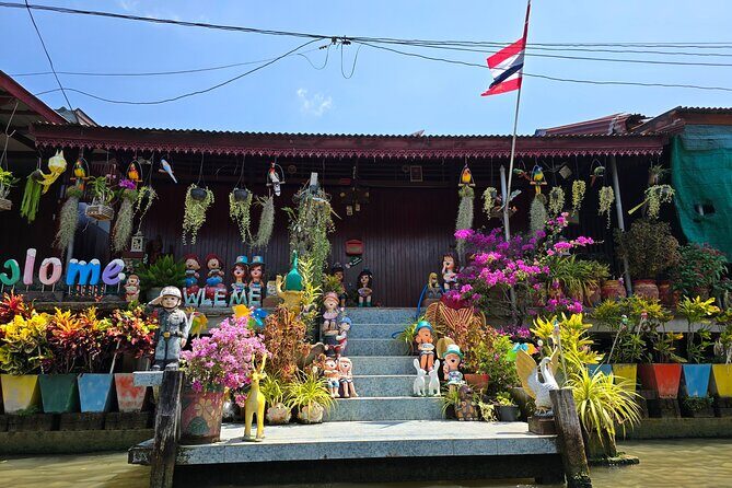 Private tour to Railway Market and Floating Market - FAQs