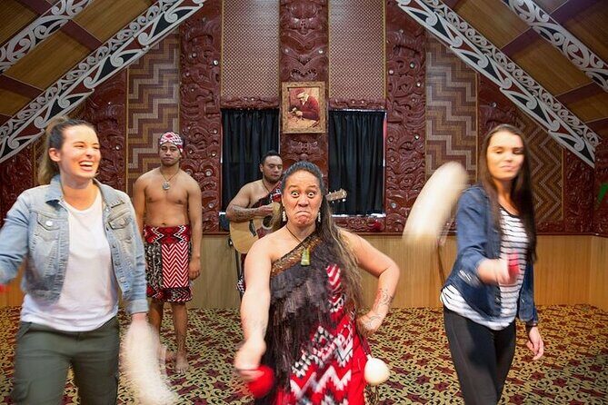 Private Tour to Rotoruas Natural wonders and Mori Arts & craft. - The Allure of Rotorua’s Geothermal Wonders