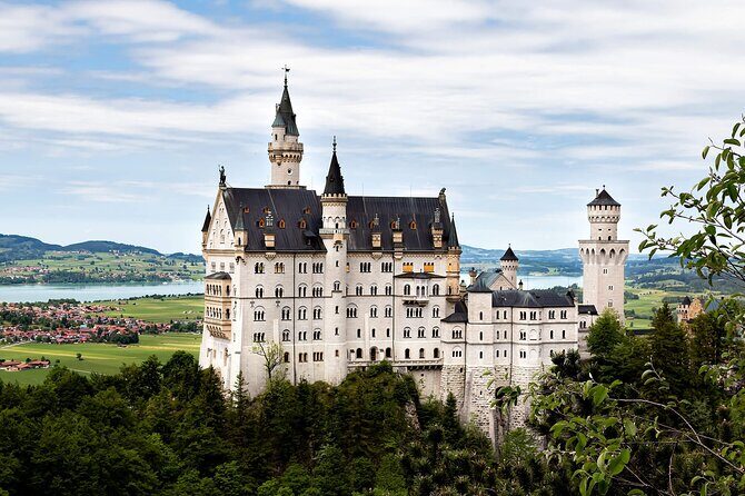 Private Tour to Royal Castle of Neuschwanstein and Hohenschwangau - A Walkthrough of the Tour Experience