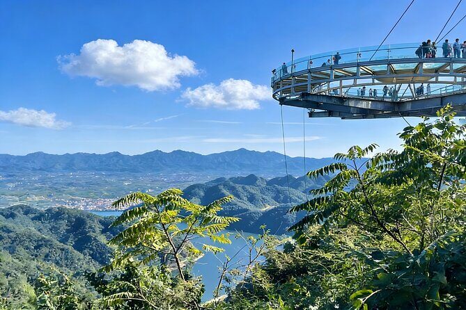 Private Tour to Shilinxia Glass Platform and 798 Art District with Cable Car - Key Points