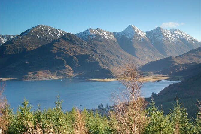 Private Tour to Skye , Fairy Pools , Fairy Glen , Fairy Bridge - Exploring Portree and the Fairy Bridge