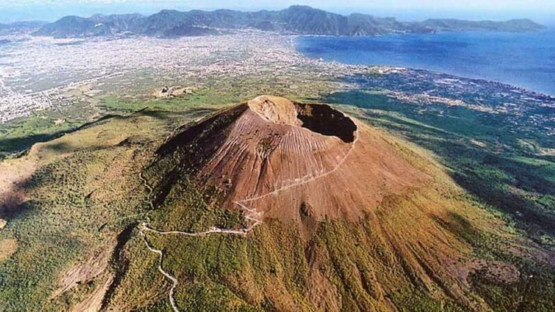 Private Tour to Sorrento Coast Pompeii and Vesuvius - The Journey to Pompeii: Stepping into the Past