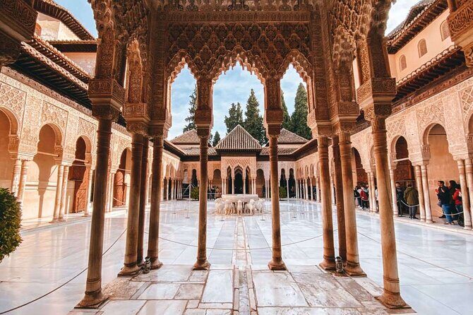 Private Tour to The Alhambra and Generalife from Motril port - Exploring the Experience: An In-depth Look at the Tour Itinerary