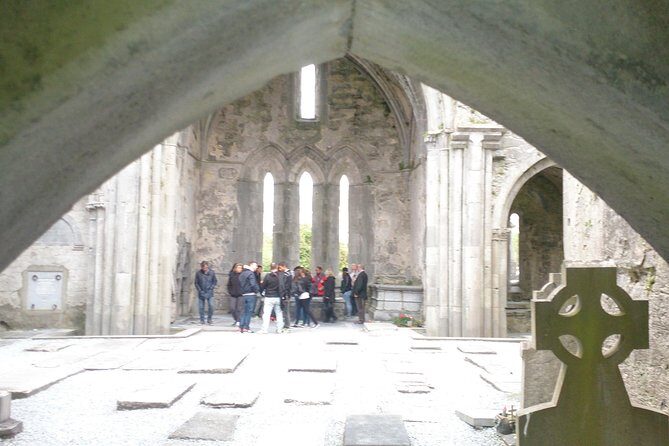 Private tour to the Cliffs of Moher guided in Spanish - An In-Depth Look at the Tour Experience