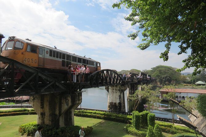 Private Tour to the Floating Market and Bridge over River Kwai - Introduction: A Taste of Thailand’s Both Traditions and History