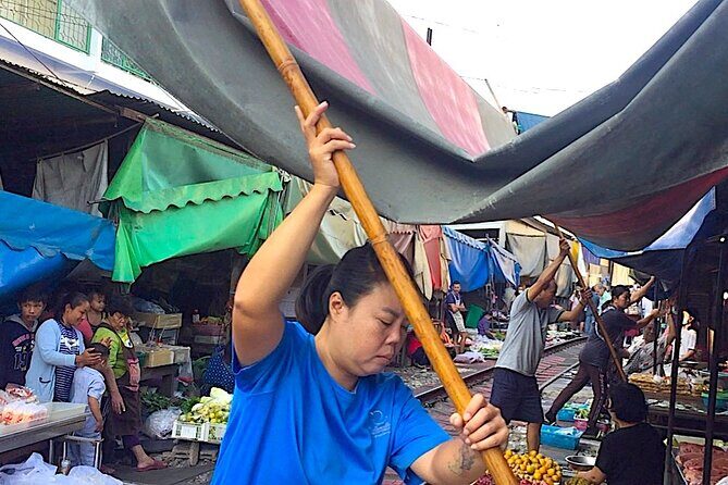 Private Tour : Unseen Railway and Floating Market then Phenomenon Temple - Detailed Review: Unveiling Bangkok’s Hidden Charms
