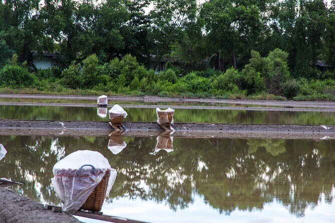 Private Tour : Unseen Railway and Floating Market then Phenomenon Temple - The Sum Up