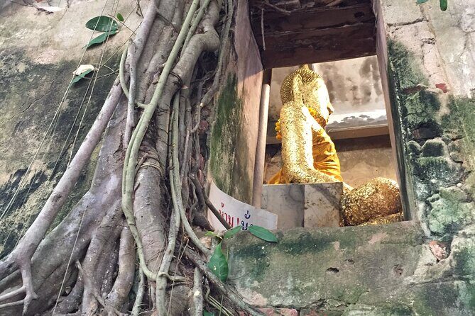Private Tour : Unseen Railway and Floating Market then Phenomenon Temple - FAQs