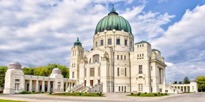 Private tour: Vienna Central Cemetery 1st gate and 2nd gate - Consider the Value