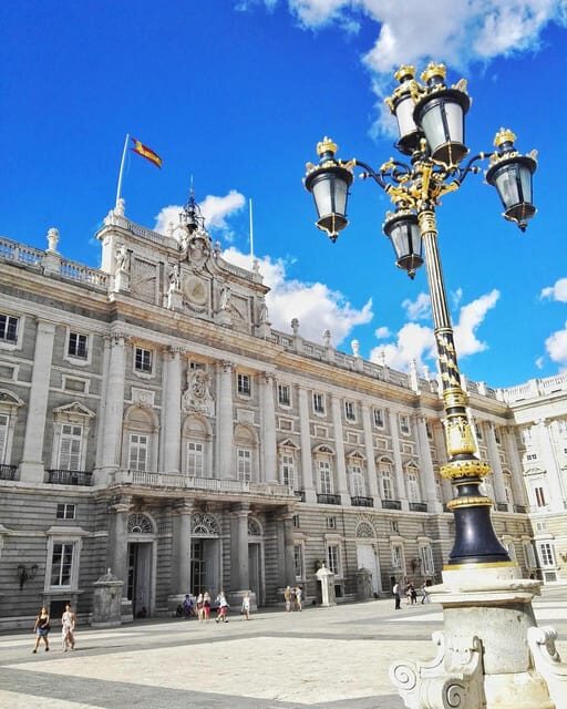 PRIVATE TOUR VIP CITY TOUR ALL OVER MADRID AND PRADO MUSEUM SKIP-THE-LINE TICKETS - Frequently Asked Questions