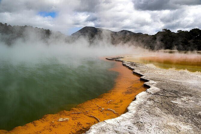 Private Tour WaiOtapu & Huka Falls & Blue springs from Auckland - What the Tour Includes & What To Consider