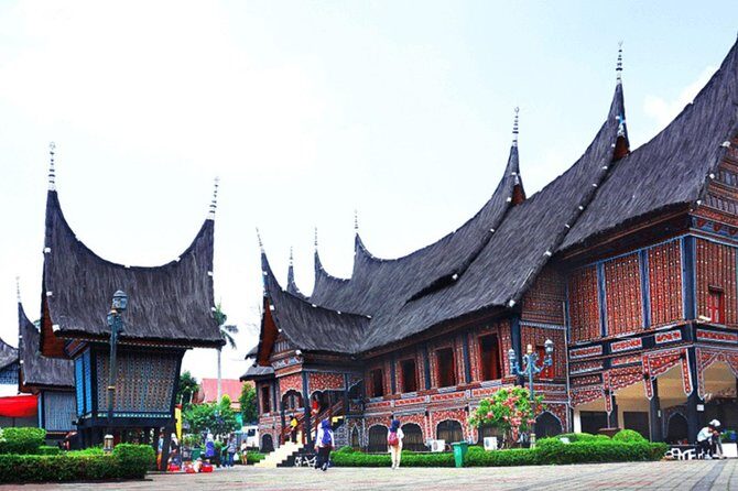 Private tour with lunch: Jakarta to miniature park of indonesia - Transportation and Timing