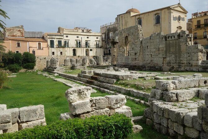 Private Tour with Official Guide through the wonders of Pompeii. - Key Points