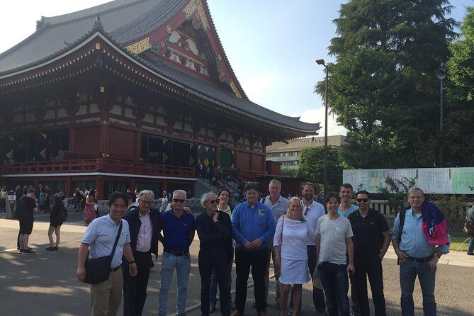 Private tour with Yasushi and Yoko - by car, train, on foot - An In-Depth Look at the Tokyo Private Tour