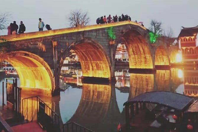 Private Tour with Zhujiajiao Ancient Town and Must-see attractions in Shanghai - Who Is This Tour Best For?
